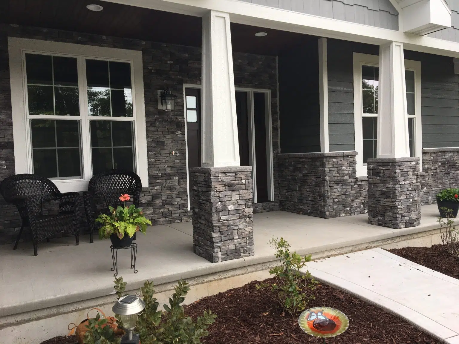 Casa di Sassi | Ledgestone, Fieldstone & Brick Veneer Styles | Mulch ...